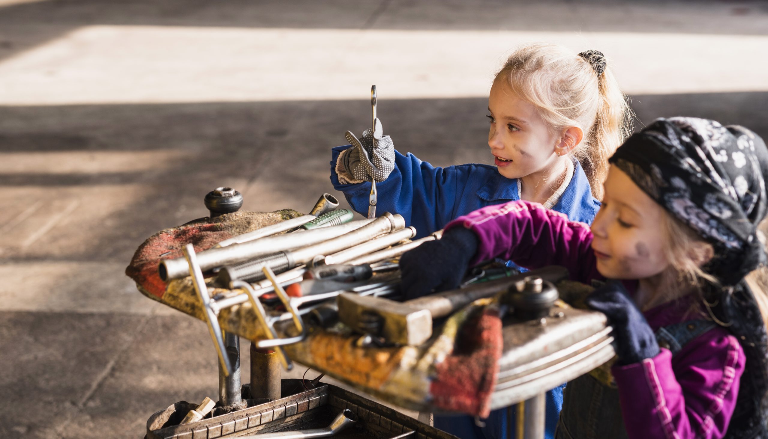 The magic of wire for play